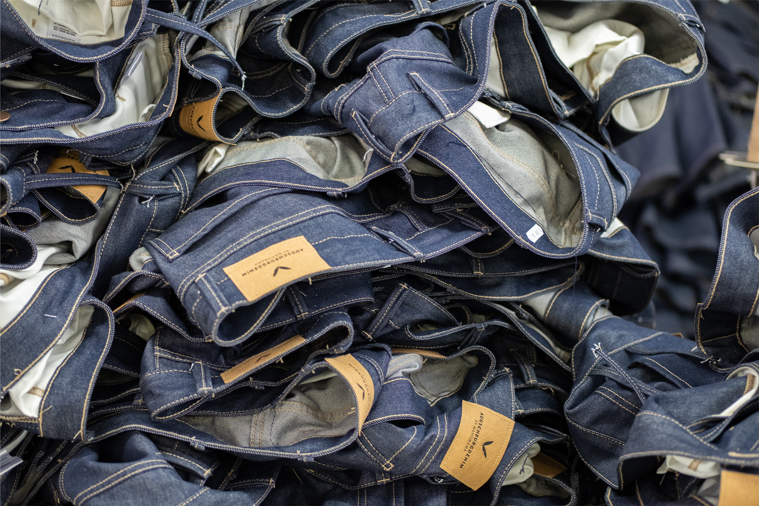 Manomama: Erfolgreich mit Jeans „Made in Germany“ - absatzwirtschaft